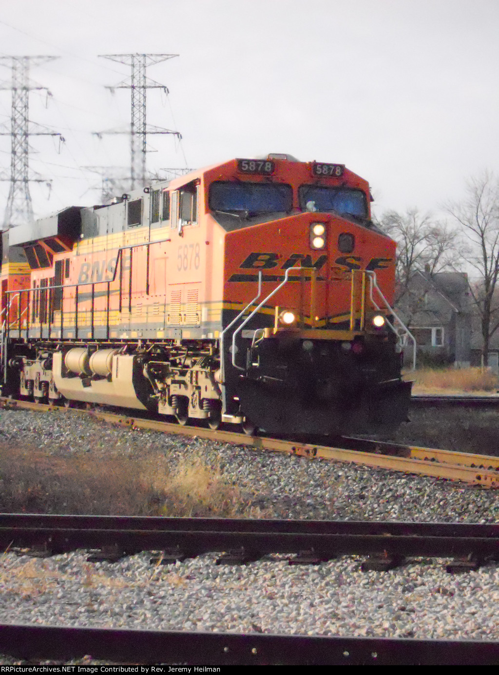 BNSF 5878